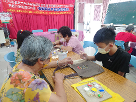 臺南社區照顧關懷據點辦理青銀共創家庭日黃偉哲邀祖孫攜手共度相處時光 | 里報